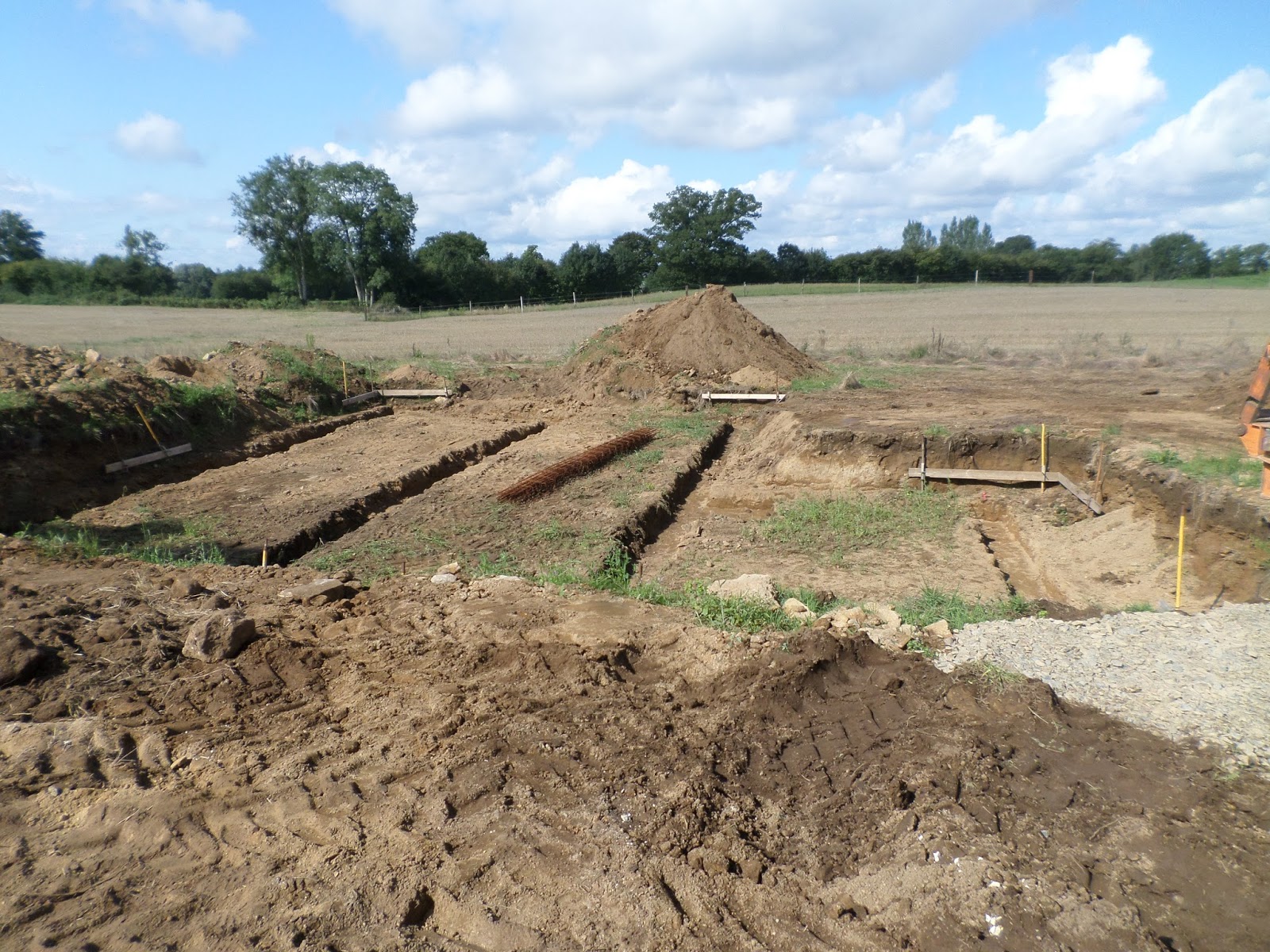 Autoconstruction Basse Normandie: Fouilles en rigole et coulage du ...