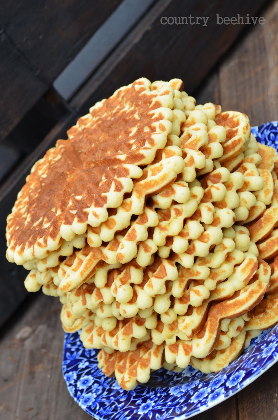 Country Beehive: waffles, waffles, waffles...