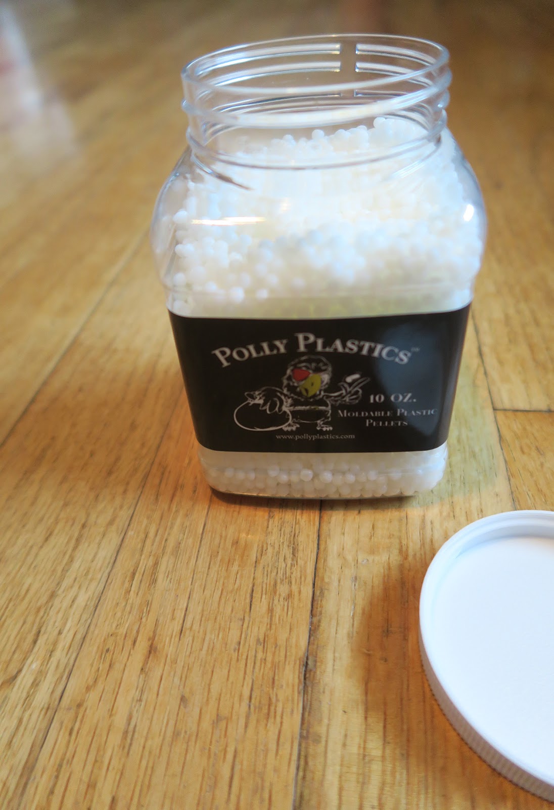 An Apel a Day: Polly Plastics Moldable Plastic & Color Pellet Kit Review