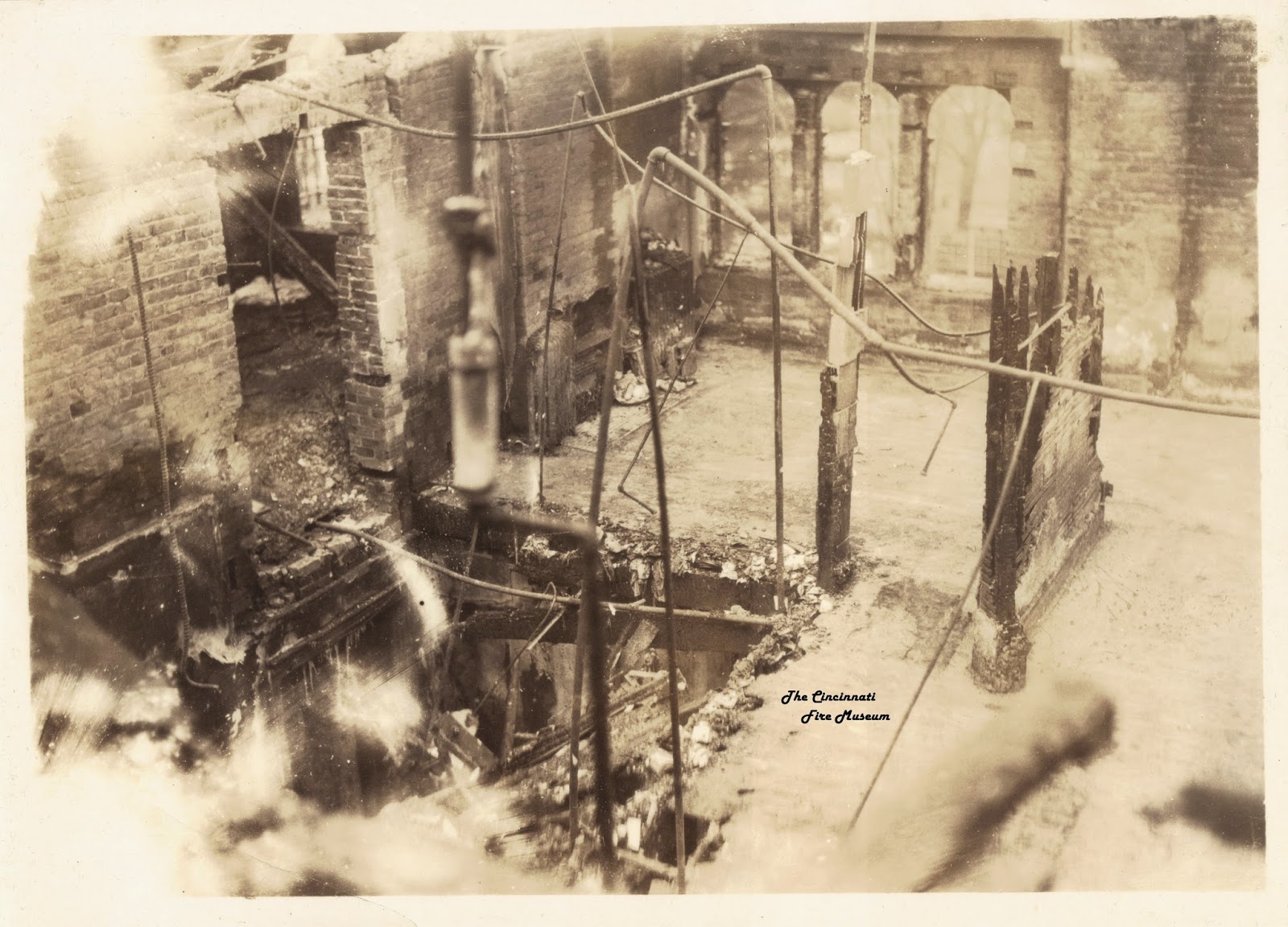 Cincinnati Fire Department History: Destructive Fire Sweeps Hyde Park ...