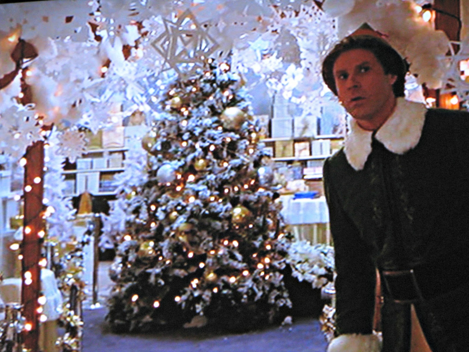 Musings from Kim K.: Paper snowflakes...