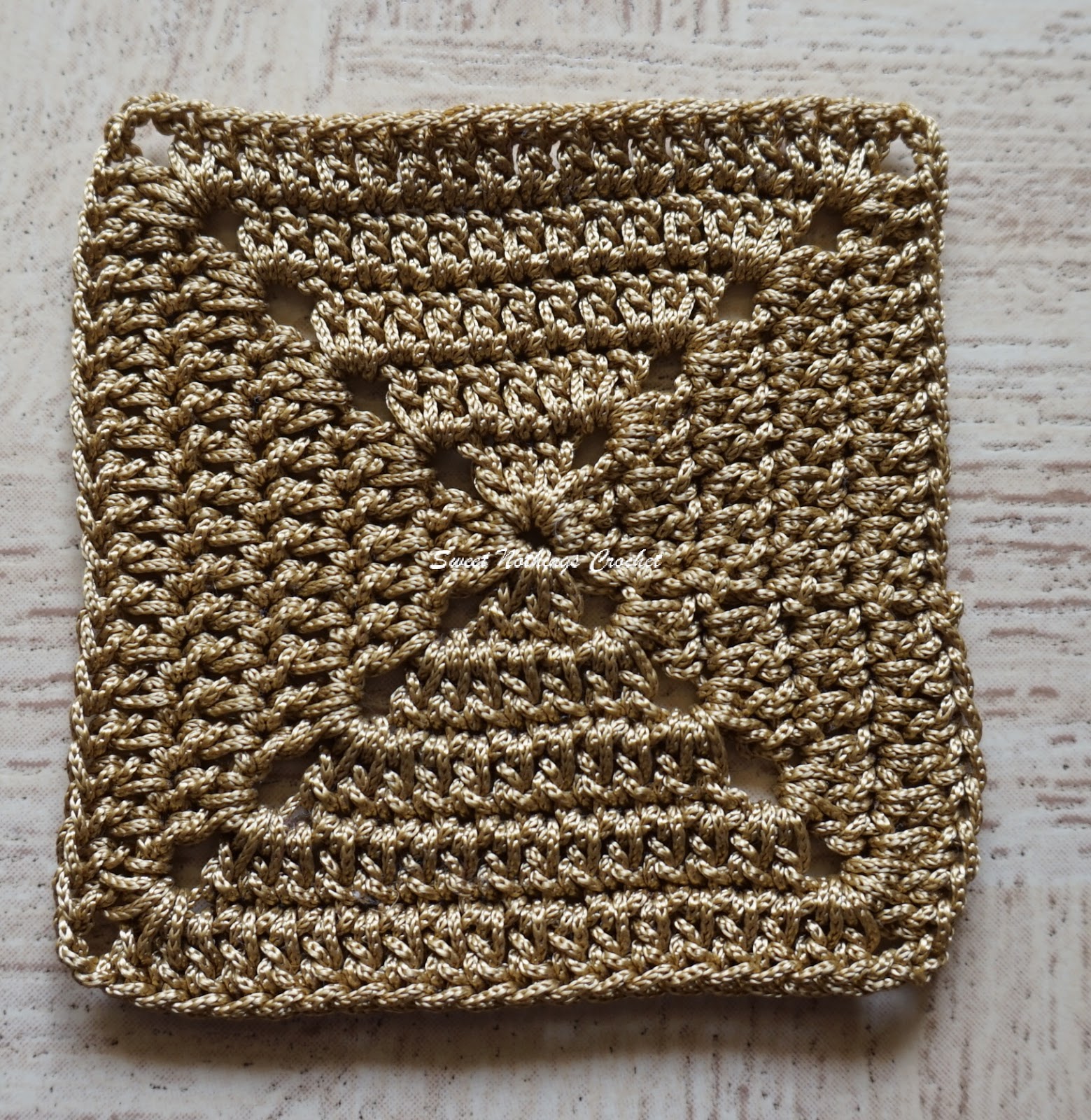 Sweet Nothings Crochet: GRANNY SQUARE WALLET