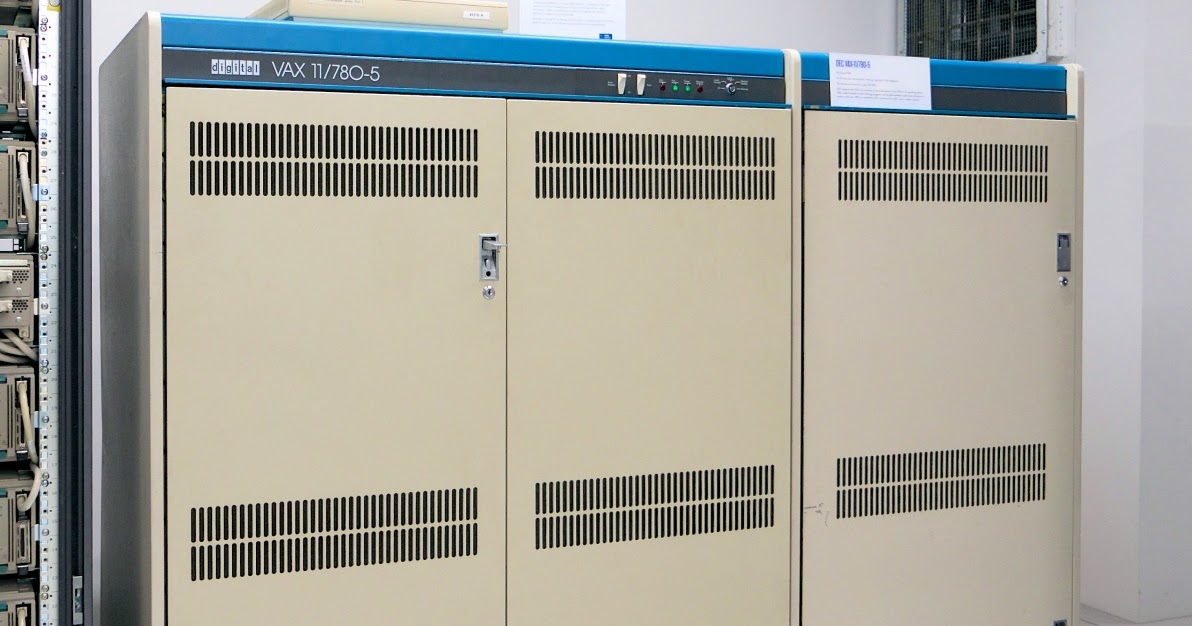 Retromobe - retro mobile phones and other gadgets: Digital VAX-11/780 ...