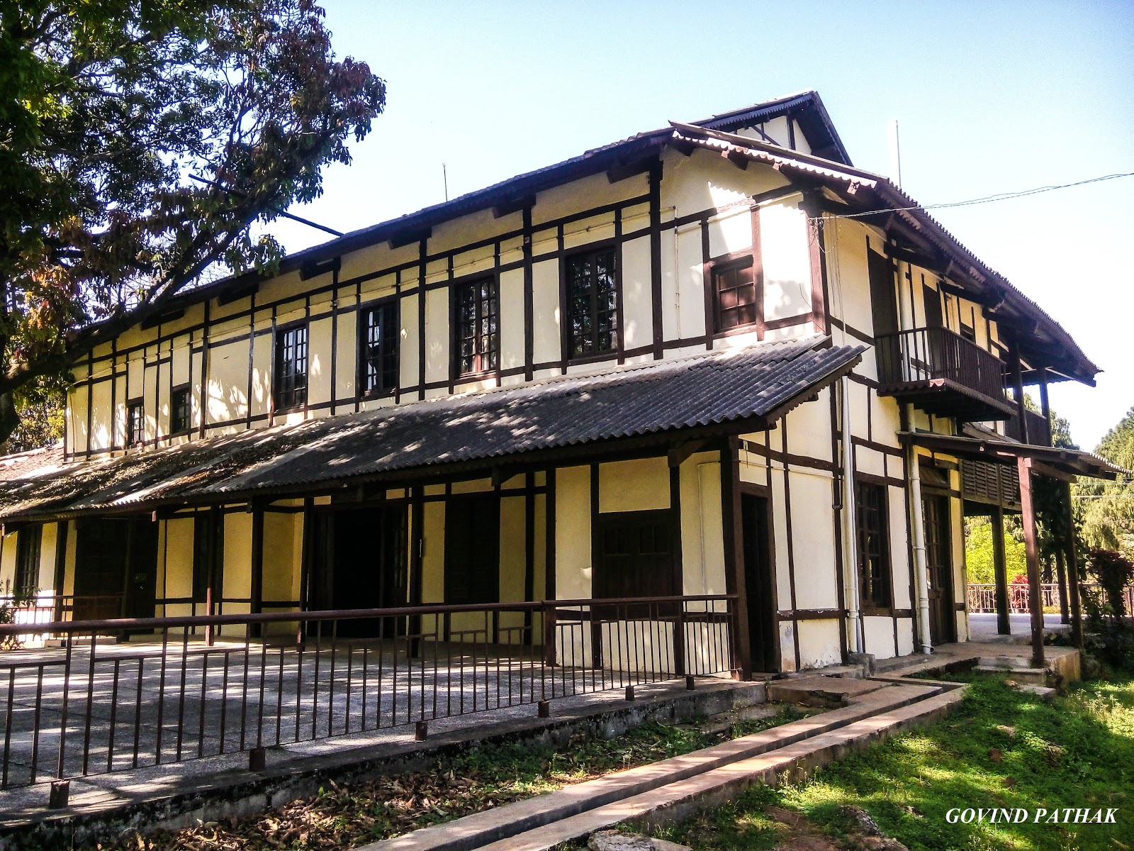 LATEHAR TOURISM BY GOVIND PATHAK: Chalet House Netarhat by Govind Pathak