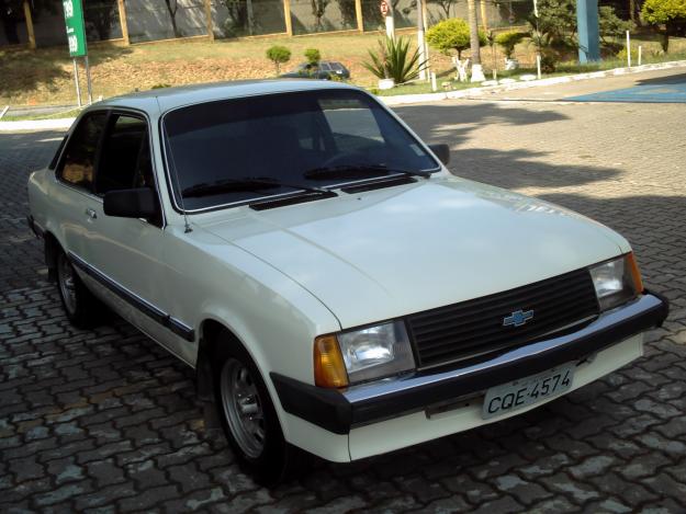 MAX E OS CARROS: CHEVROLET CHEVETTE, O PEQUENO CHEVROLET