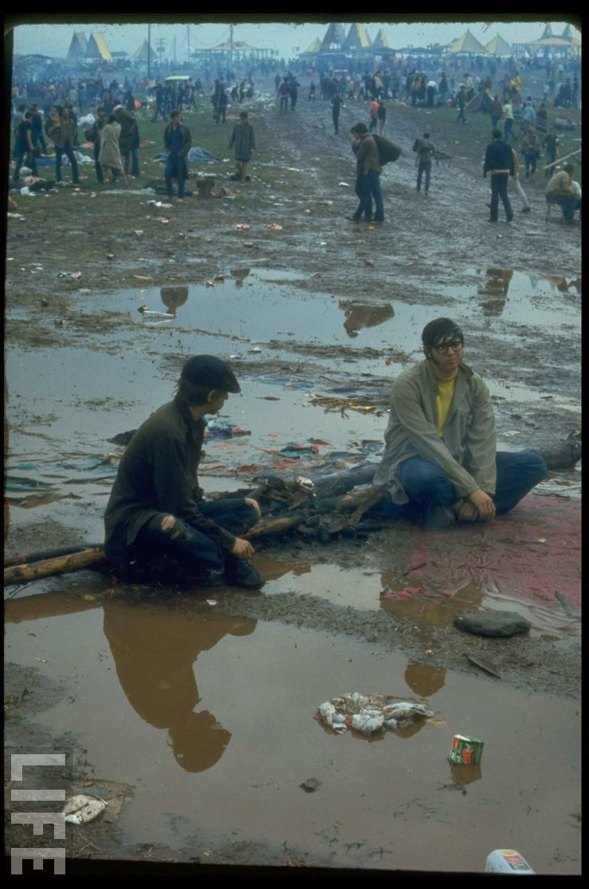 40 Rare and Incredible Color Photographs That Capture Scenes of the ...