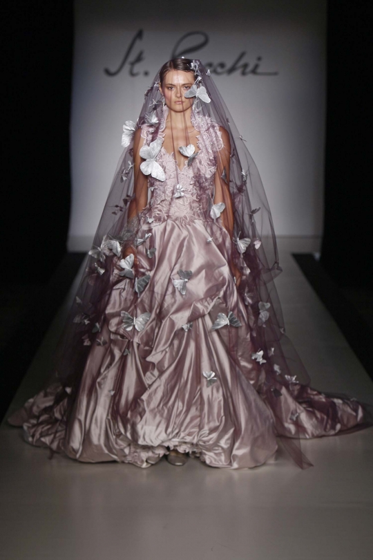 Cheap Wedding Gowns Online Blog: Wedding Dresses from St. Pucchi