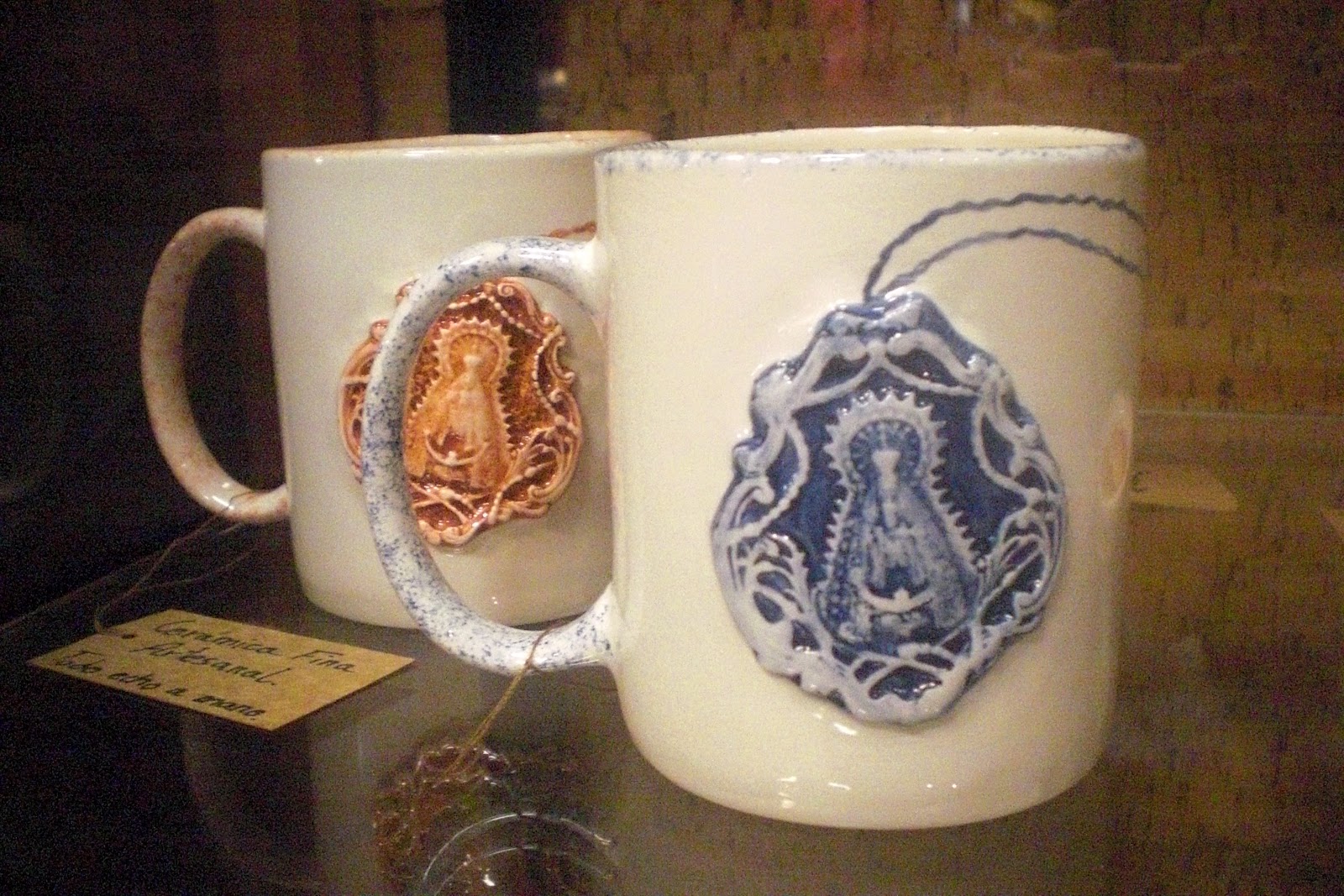 CERÁMICA ARTESANAL,PINTURA Y MANUALIDADES`` MARI CARMEN´´: Tazas en relieve