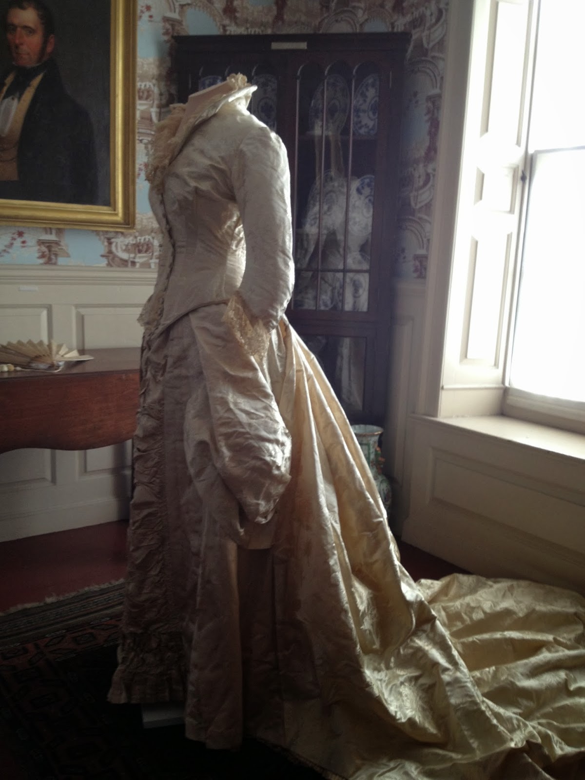 SilkDamask : In Situ: An 1881 Wedding Dress, Portsmouth, New Hampshire