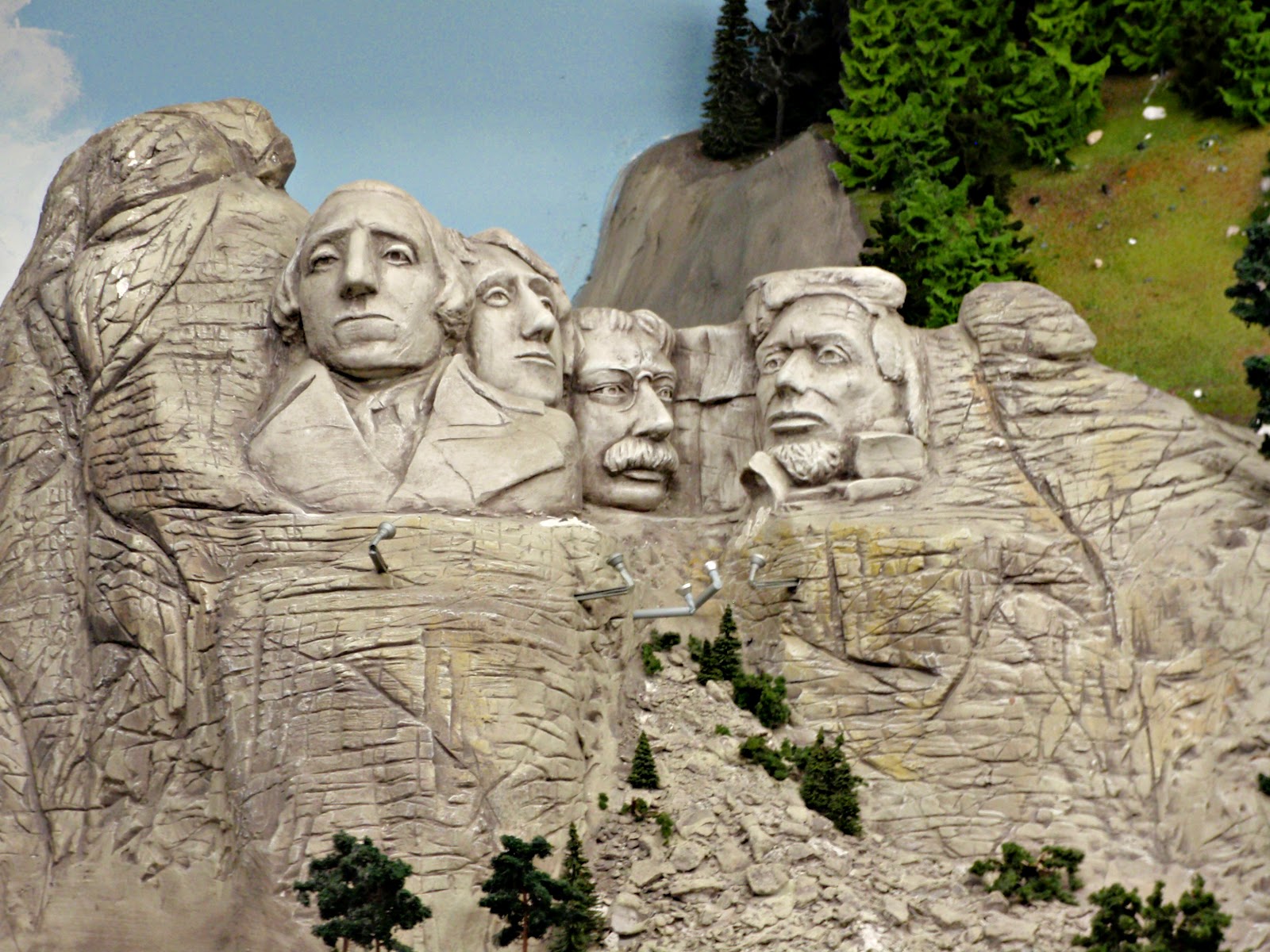 Knitrageous: It’s a Small World