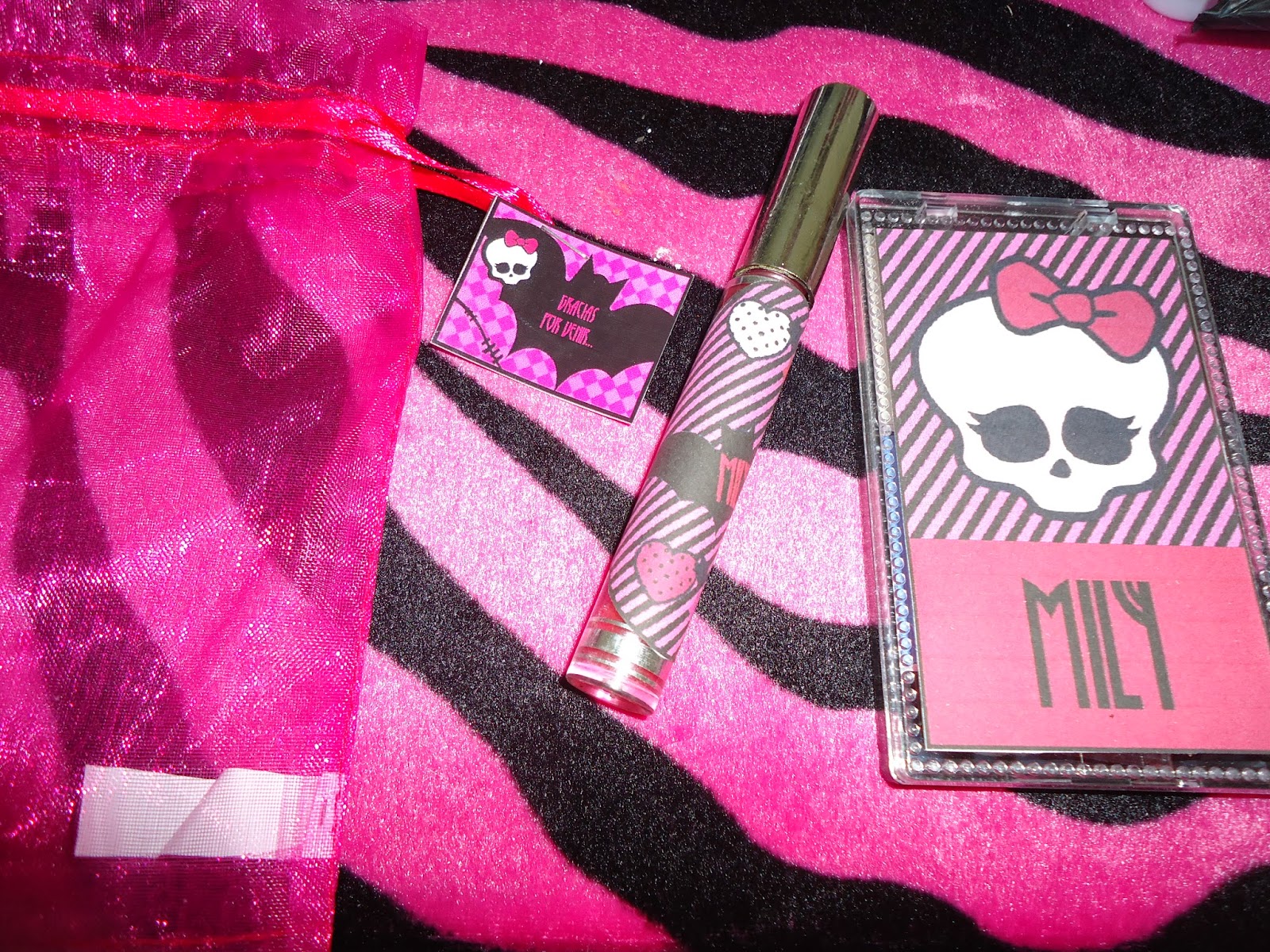 :::Animaciones para nenas:::: ADICIONALES VIOLETTA-MONSTER HIGH-FROZEN