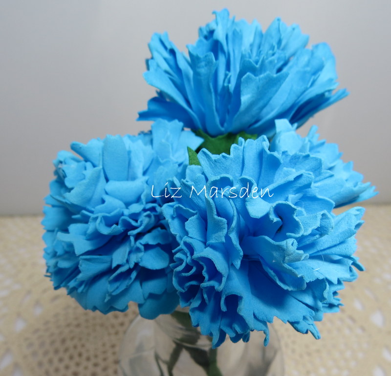 14 Craft Bar: Stunning Carnations in blue with a Tutorial