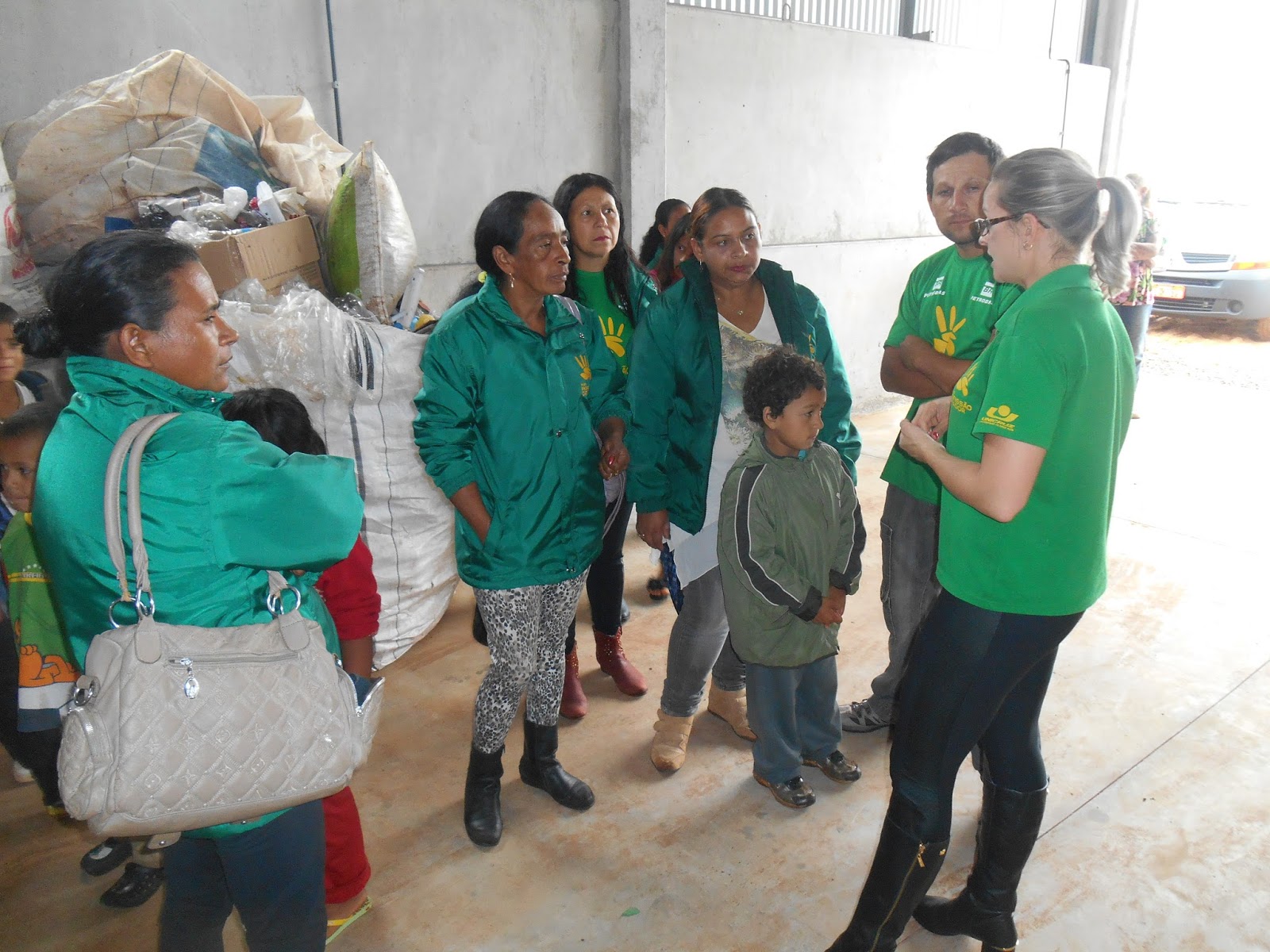 Profissão Catador: Do lixão para a Associação do Salto do Jacuí ...