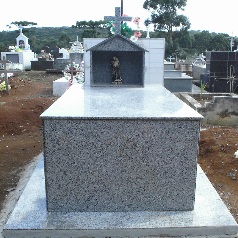 Pitanga Mármores e Granitos: Túmulo com capela