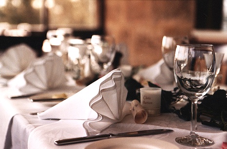 YOGYA TOUR WITH TABLE MANNER ~ Traveloona Study Tour