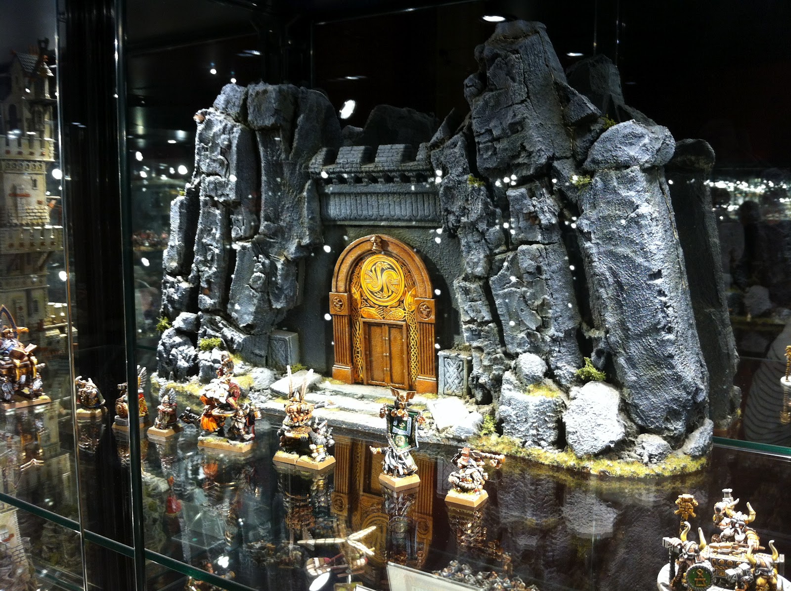 WarLlama 40k: Forge World Open Day 2012 - Part 2: The Warhammer World bit.