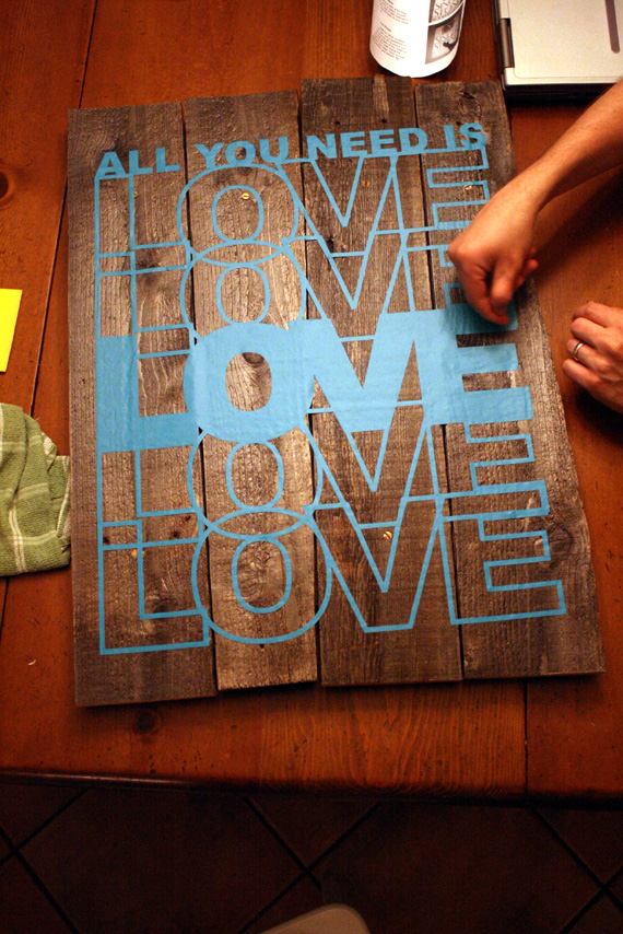 Rustic Vinyl Wall Decal Art Tutorial | Remodelaholic