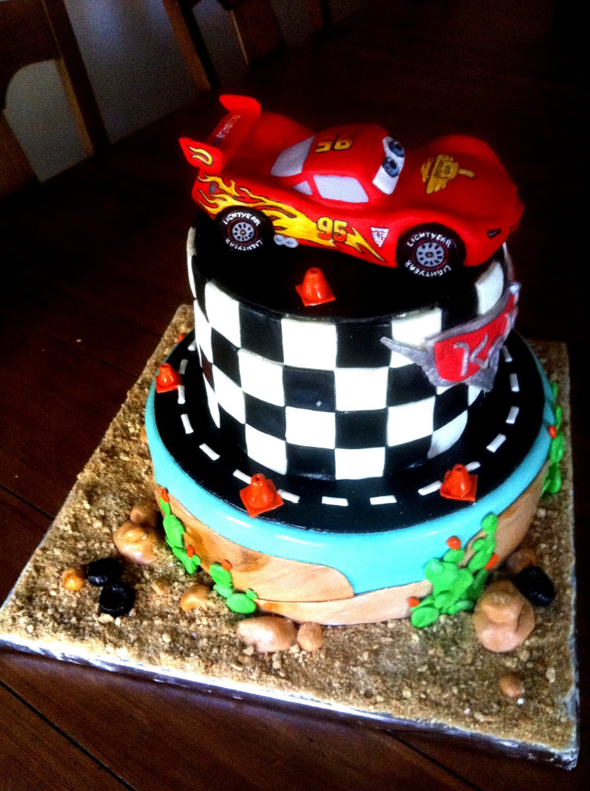 Hush Hush Sweet Charlotte Cakes CARS 2 BIRTHDAY CAKE hush-hush-sweet-charlotte-cakes-cars-2-birthday-cake