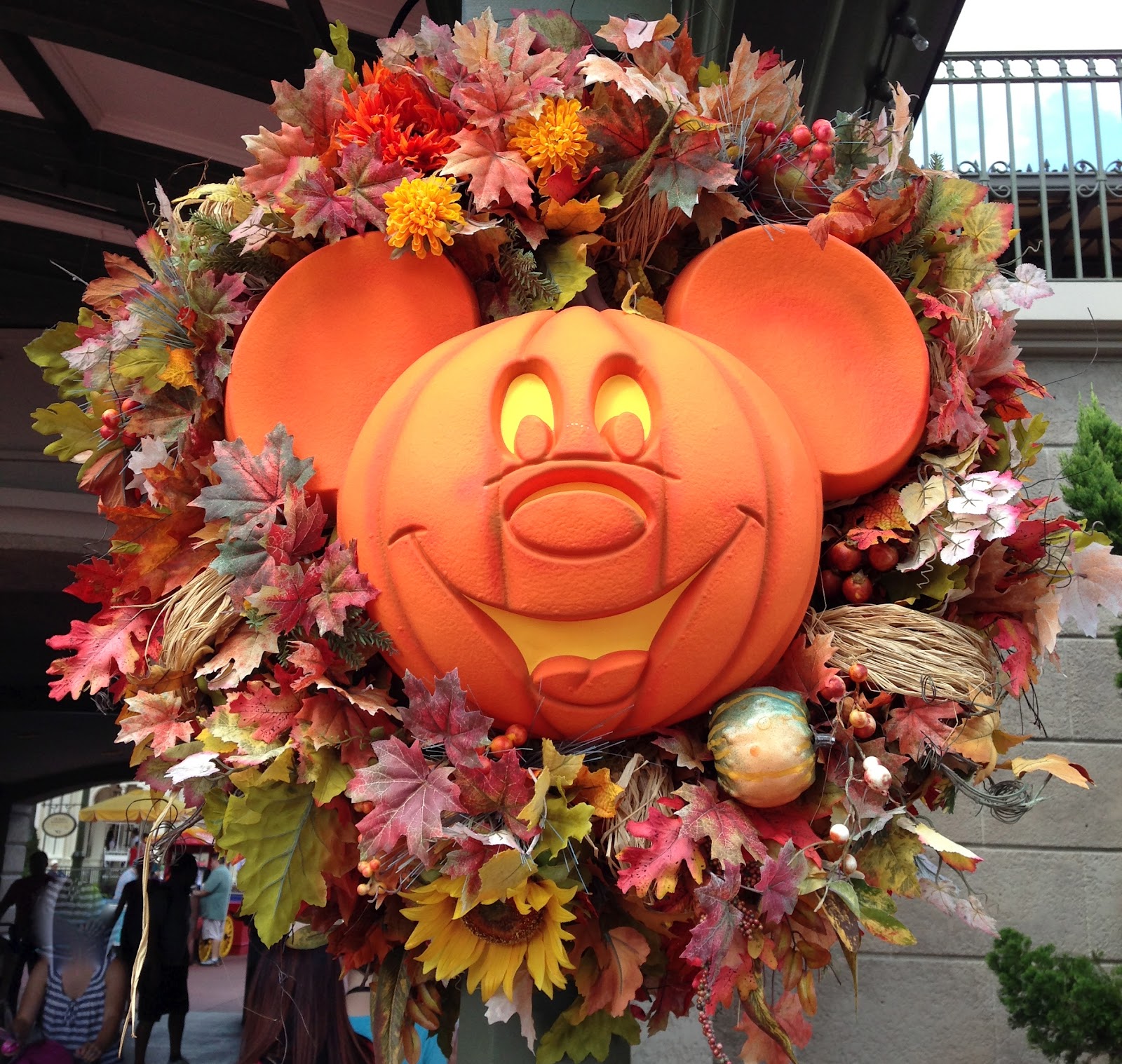 The Disney World Files: Fall Decorations in the Magic Kingdom