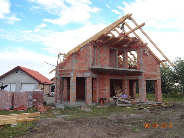 Arhiconstruct: Constructii Case Arad Realizare Zidarie Porotherm Casa Parter si Mansarda