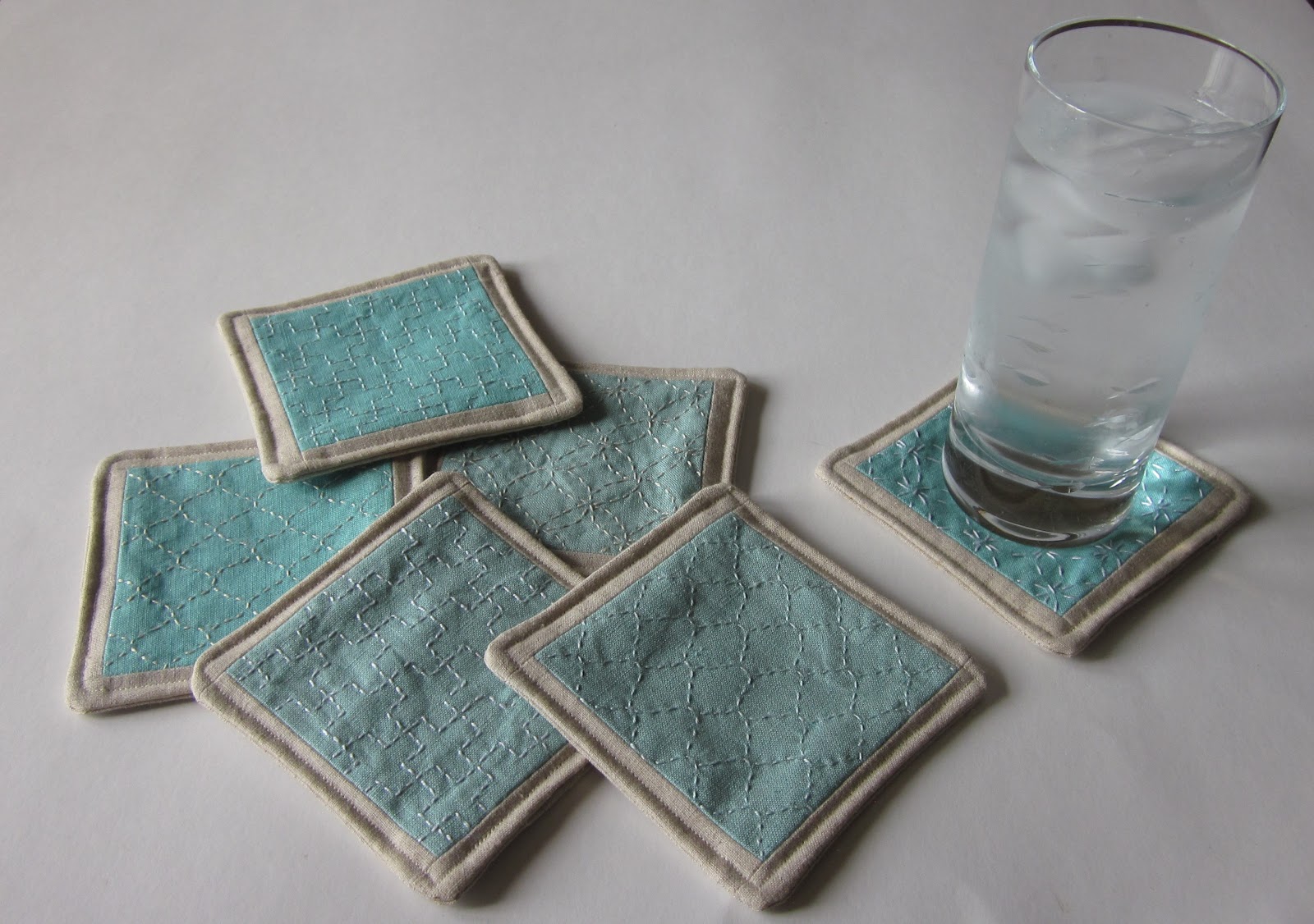 Quilter in the Closet: Tiny stitches, tiny finish - Finish Friday