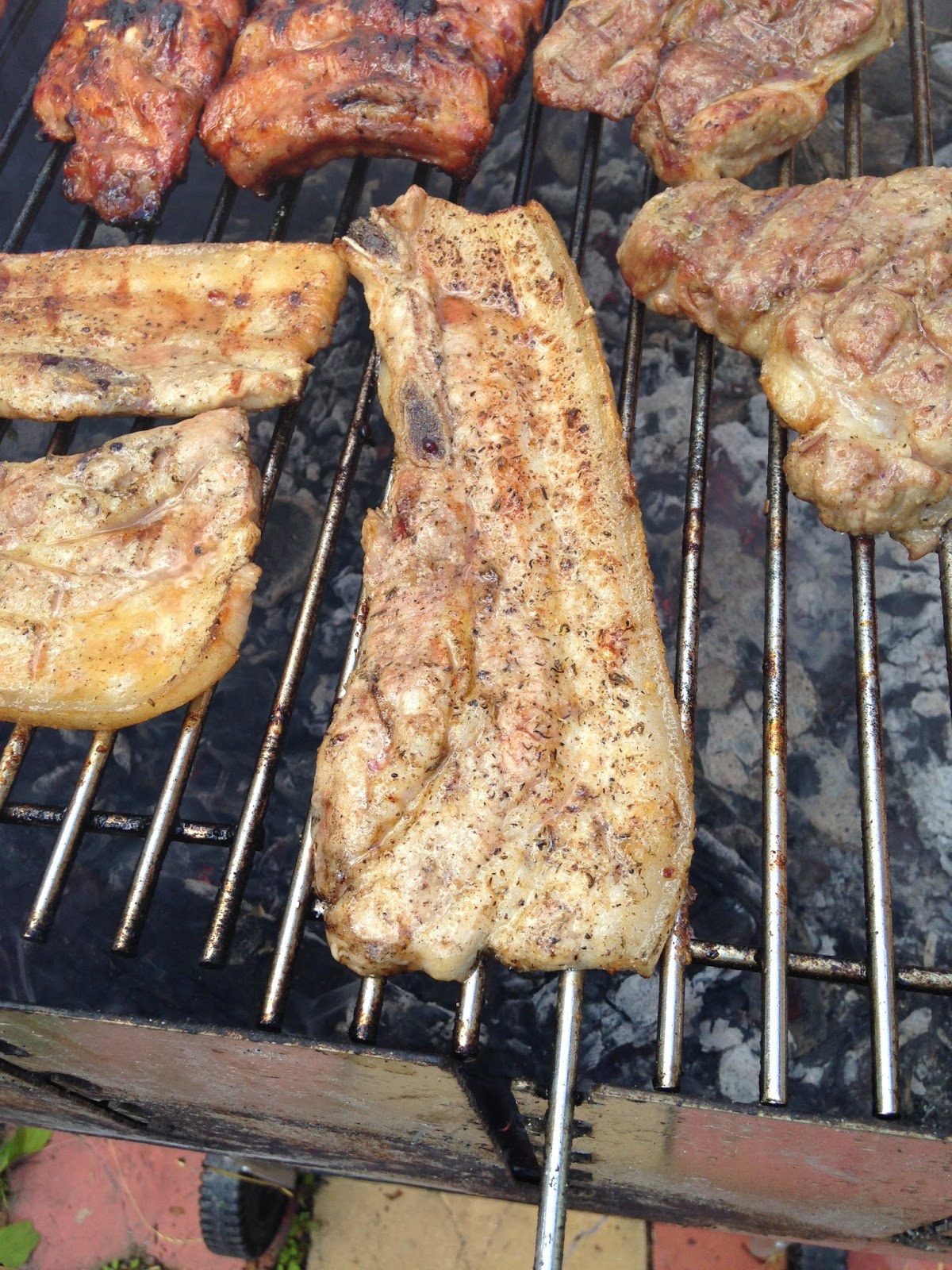 Bucataria Vesela: Ceafa si piept de porc la gratar