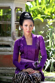 kirei's corner: Indonesian Traditional Dress