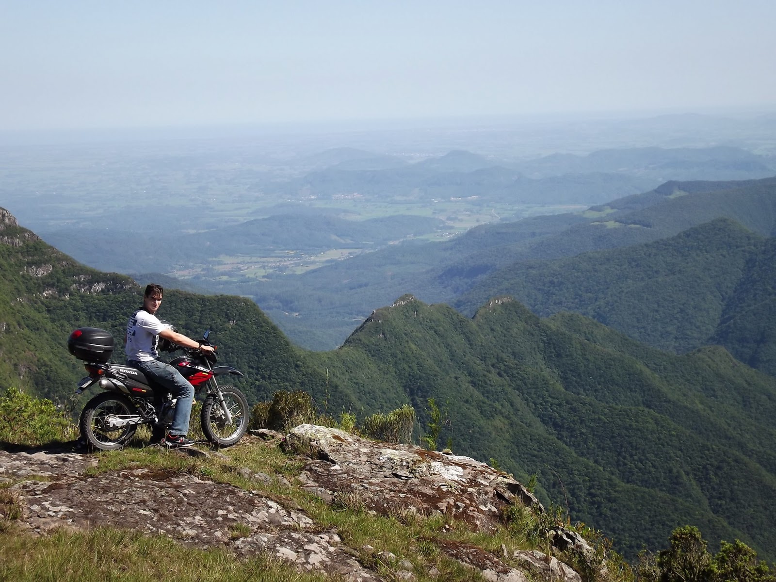 Aventuras sobre duas rodas....: Moto Laguna....