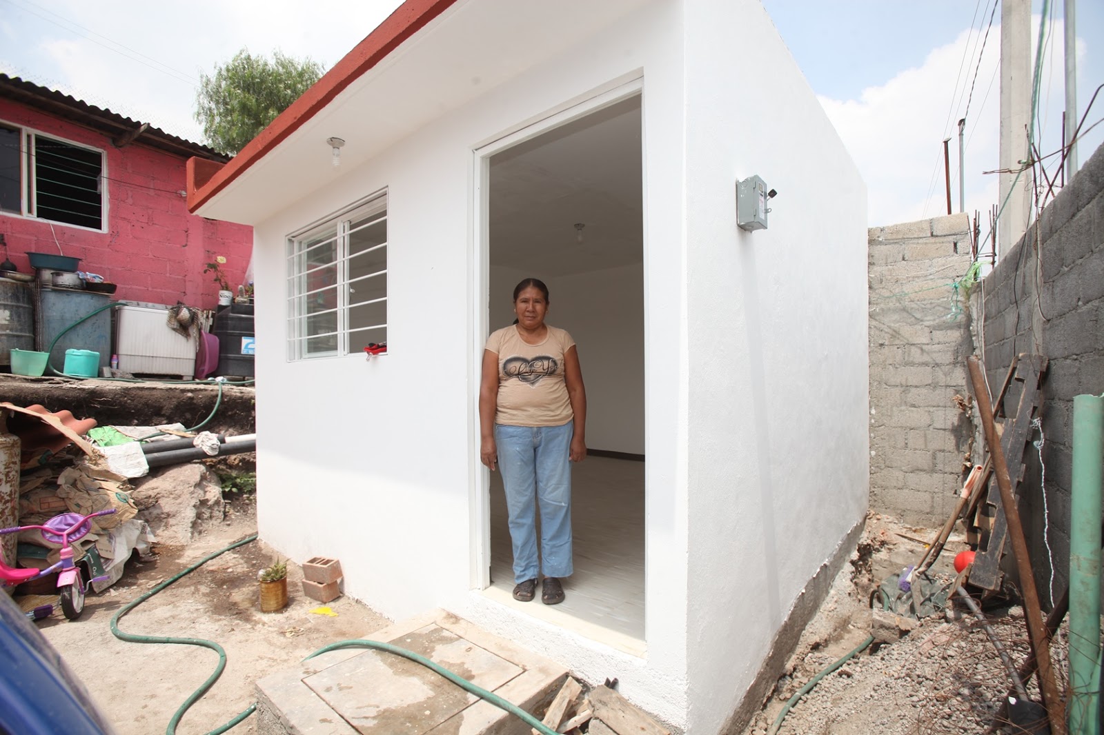 El mexiquense Hoy: Fomentan en Ecatepec vivienda digna; construyen más ...