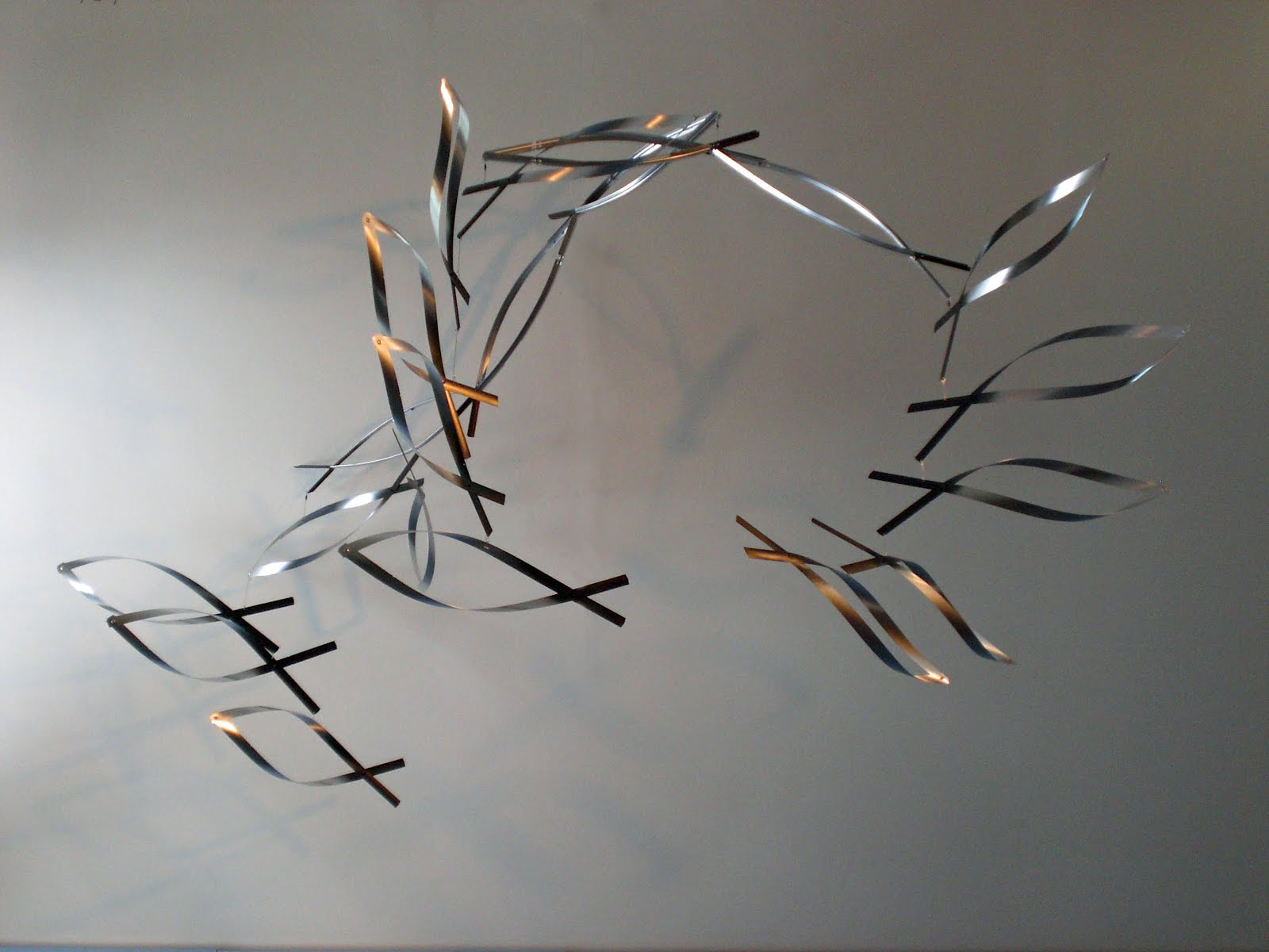Rosenlof Studio: Kinetic sculpture "Fish"