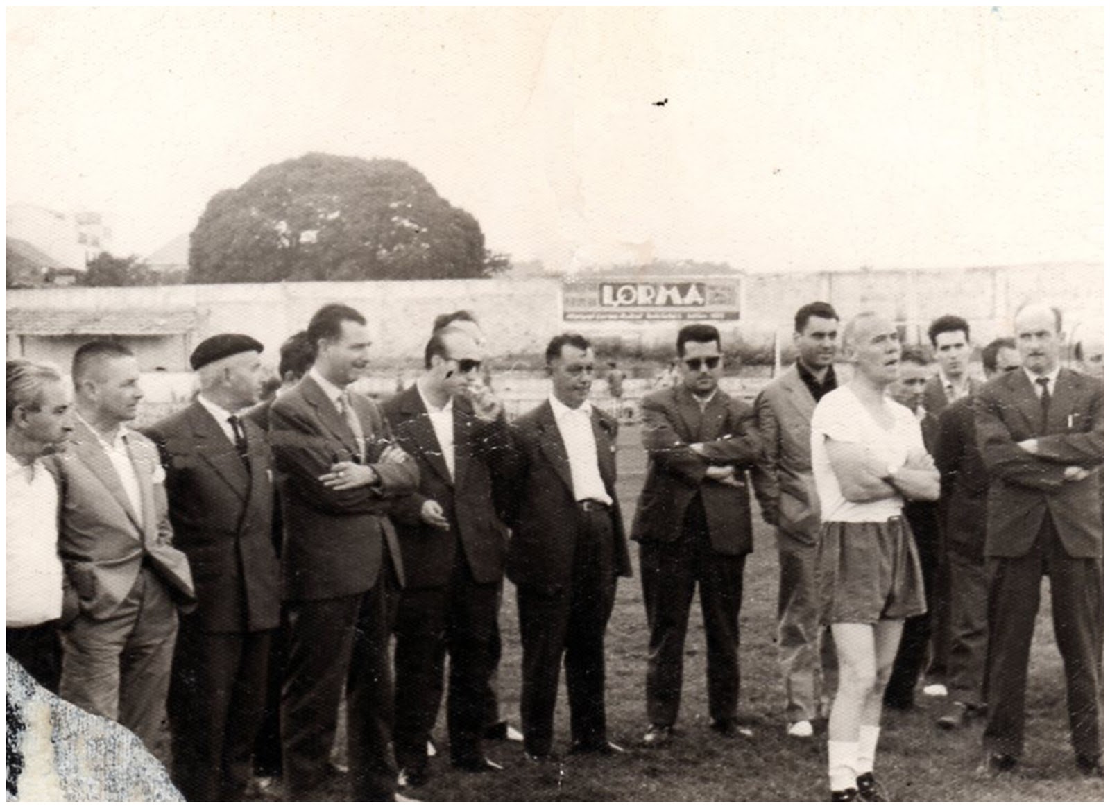 vellapontevedra.blogspot.com: "Construyéndose el Hai que Roelo"