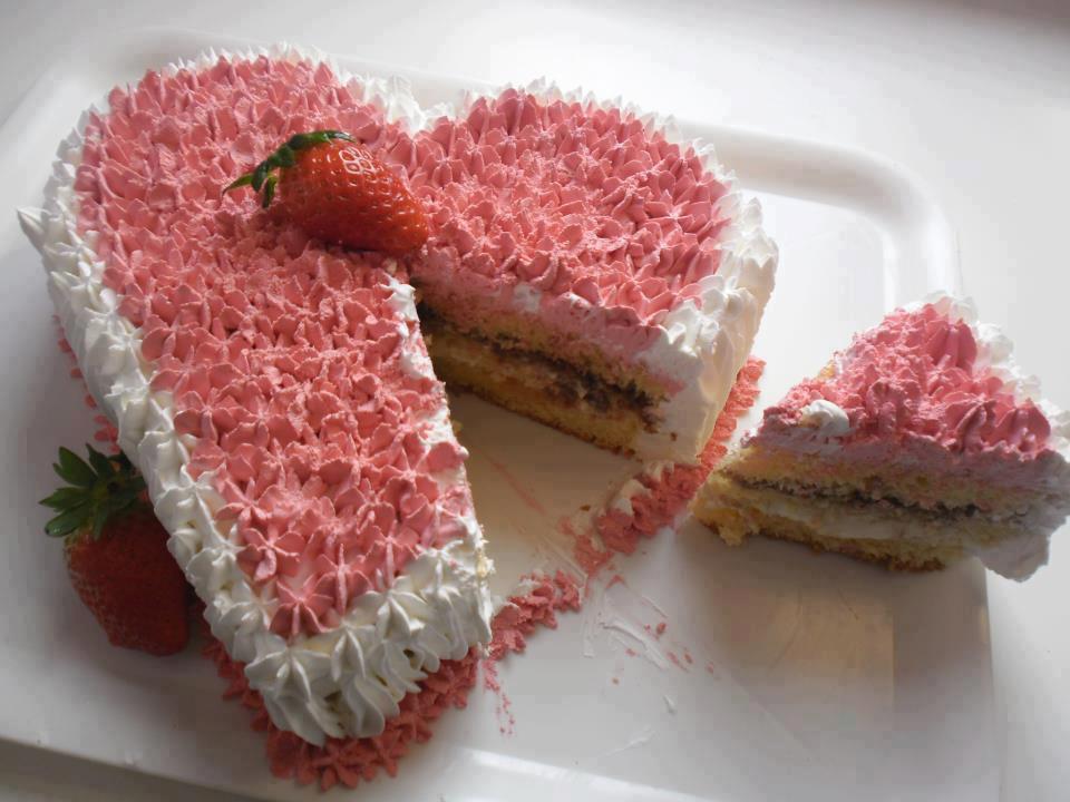 KuzhinaIme.al: Torte ne forme zemre (Dafina Tushaj)