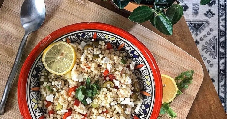 SALADE DE PERLES DE BLÉ AUX LÉGUMES & FETA