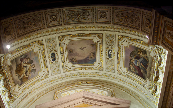 Donna Roomassa: Piazza Capranica