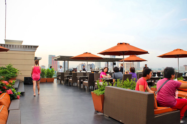 Ending our photo walk at Bayleaf Intramuros – May 2013 Photo Walk - ANG ...