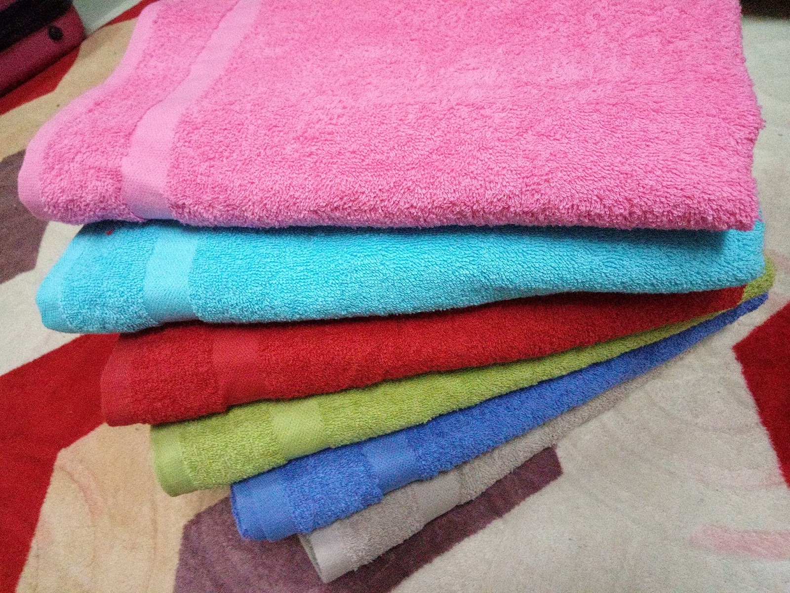 Pusat Pemborong Pilihan Anda!: Tuala Pelbagai Saiz