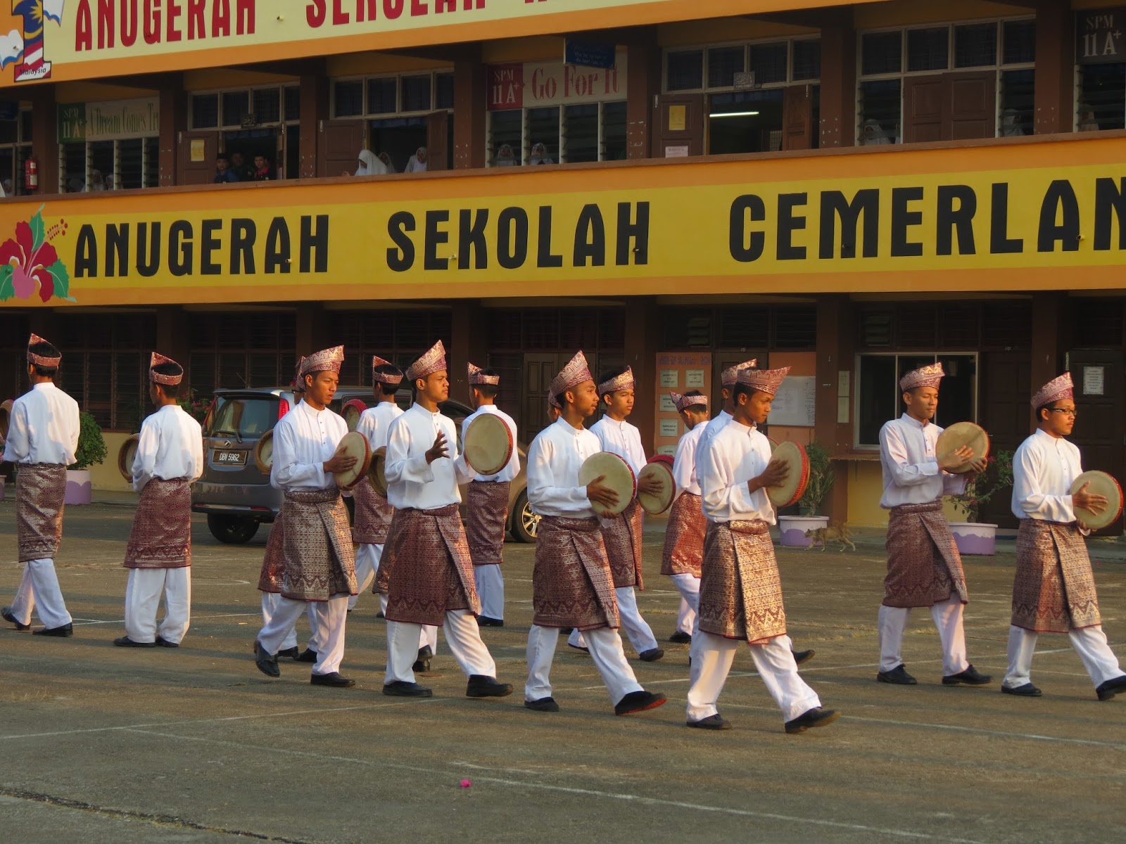 SMK AGAMA MELOR: Lawatan SMKA Matang 2 Kuching