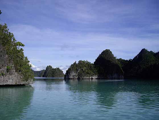 Holiday Ideas : PHOTOS: Wayag Islands; Raja Ampat Beautiful Natural ...