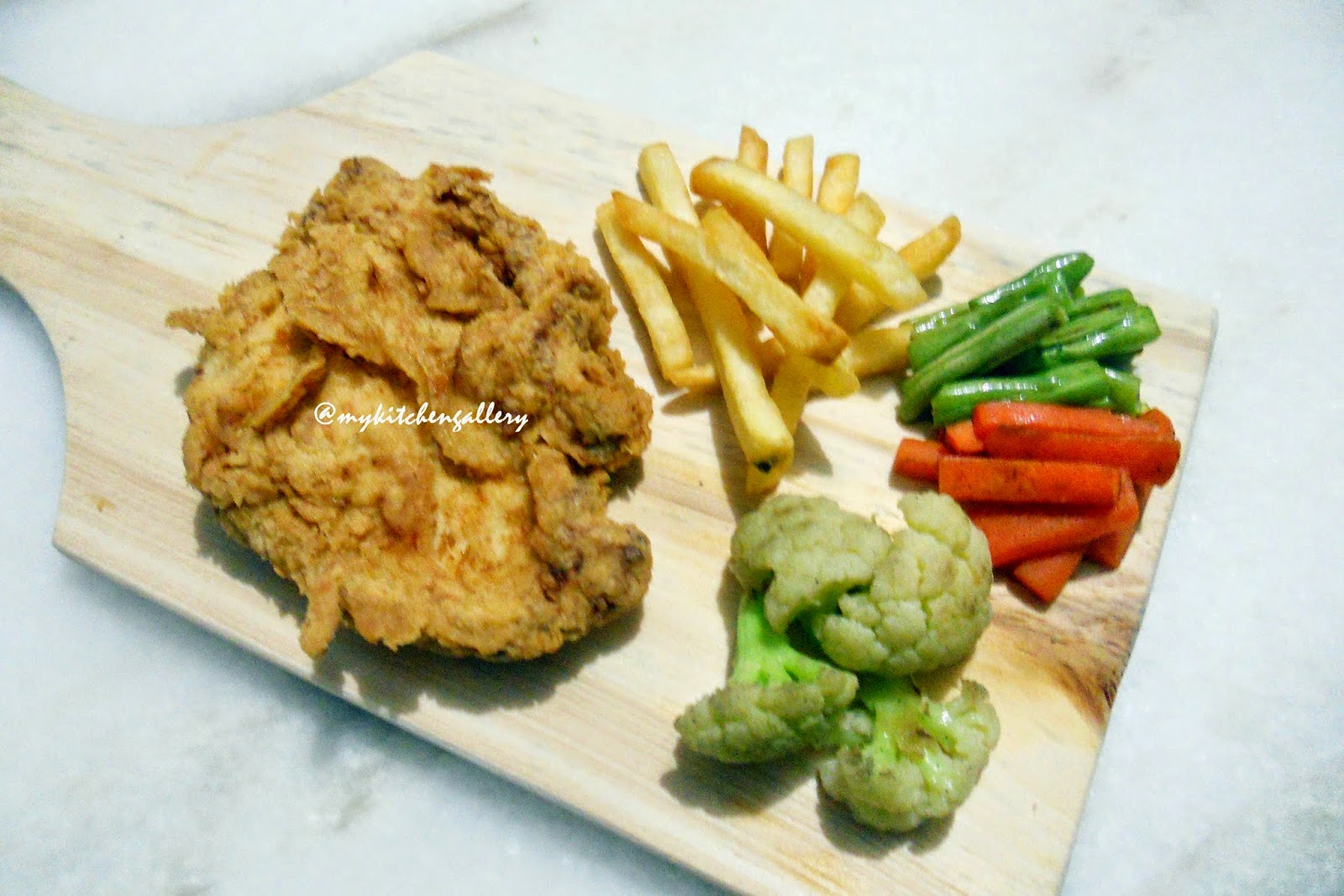 Lynn's Kitchen: Easy Crispy Chicken Steak dengan saus Jamur