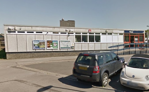 Public Transport Experience: Wondering and Wandering at Wool (1)