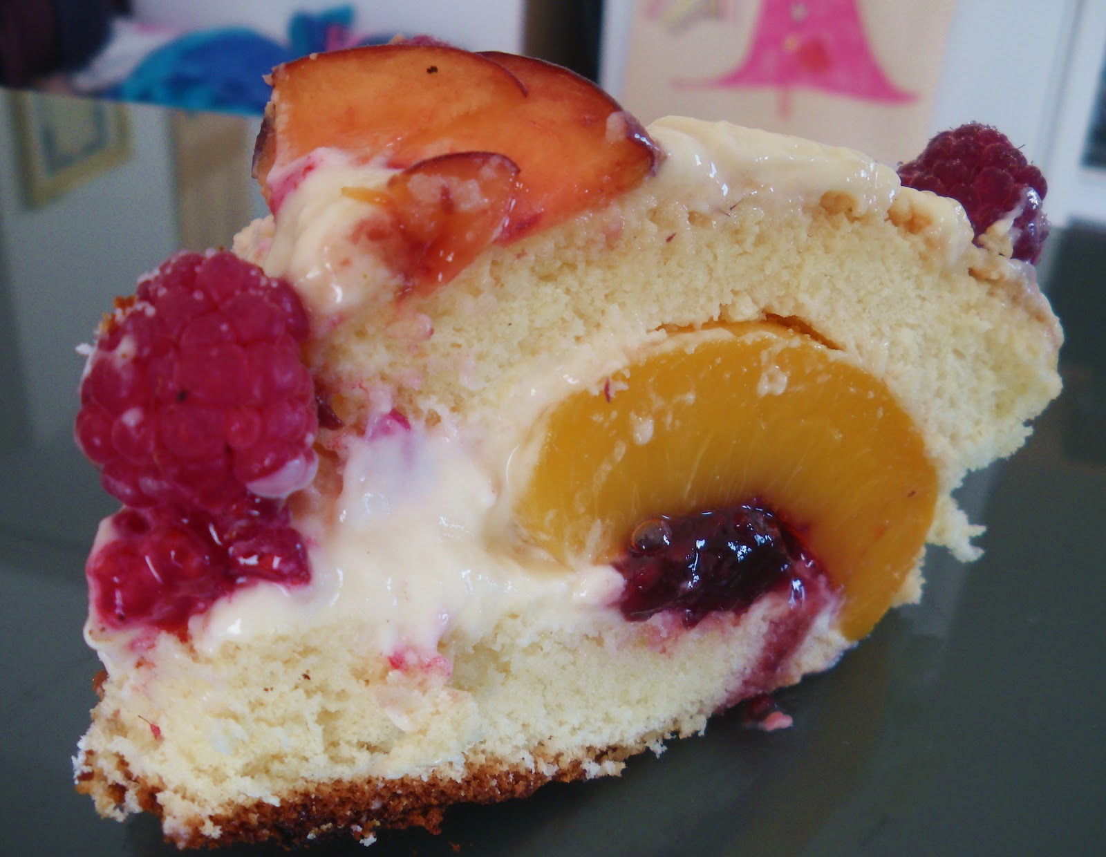 GATEAU GAGA - Love cakes: Gateau façon pêche melba