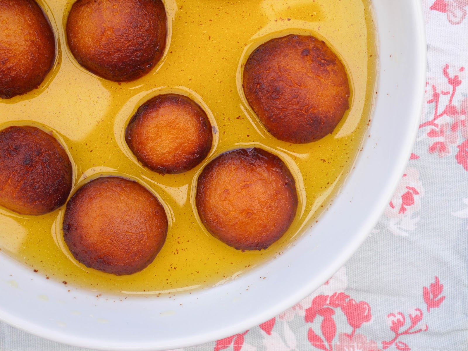 This Muslim Girl Bakes: Gulab Jamun.