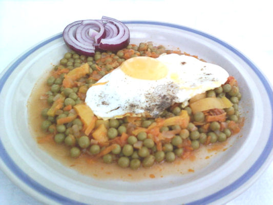 Bunatatile casei: Mazare cu oua ochiuri