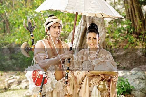 gossip lanka 3: Princess Hemamala (Prasadi) attended night clubs