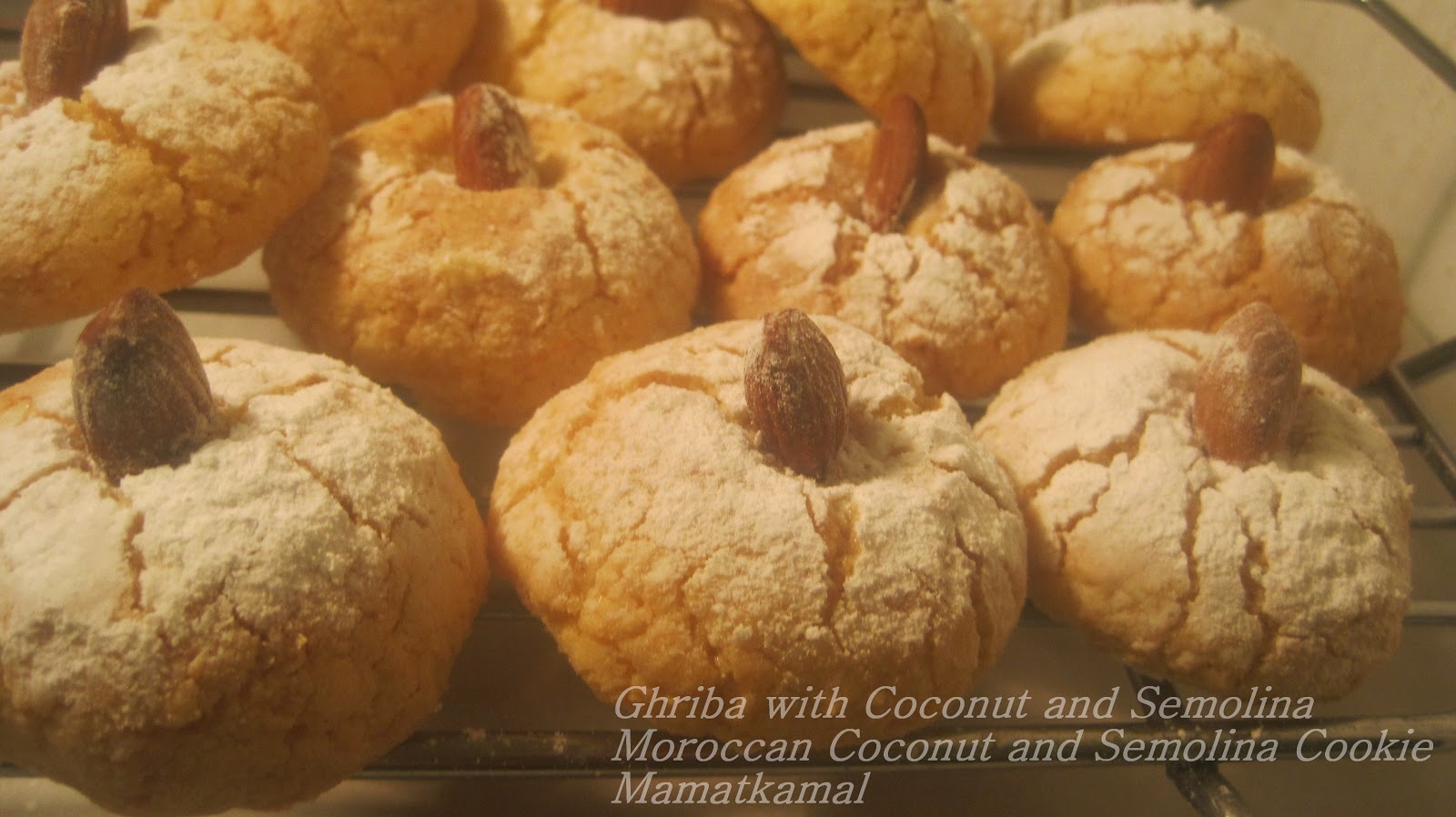 Pâtisserie Marocaine: Ghriba with Coconut and Semolina/Moroccan Coconut ...