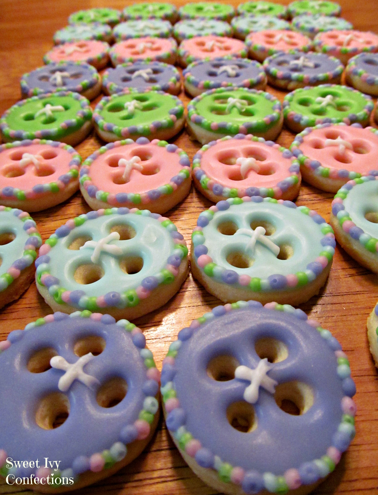 Sweet Ivy Confections: "Cute As A Button"...A First Birthday Party...