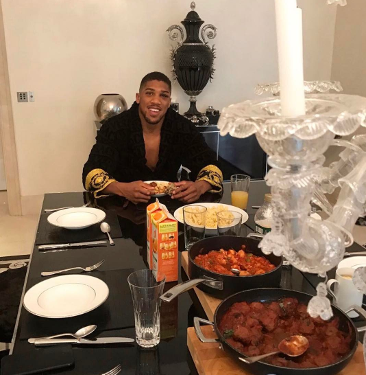 Anthony Joshua Pictured Eating Italian Pasta On His Dining Table And ...