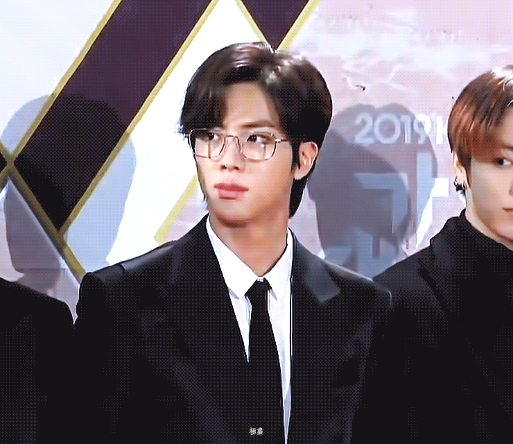 더쿠 - KBS가요대축제 엔딩을 장식한 얼굴