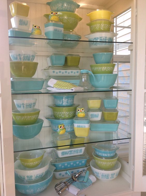 My Paisley World: Collections: Sturdy Vintage Pyrex