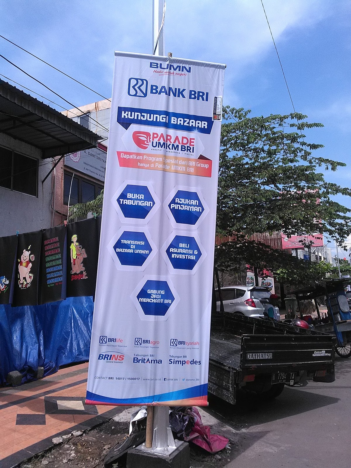 Spanduk dan Roundtag (Vertical Banner) Outdoor Promo PRODIA Event ...
